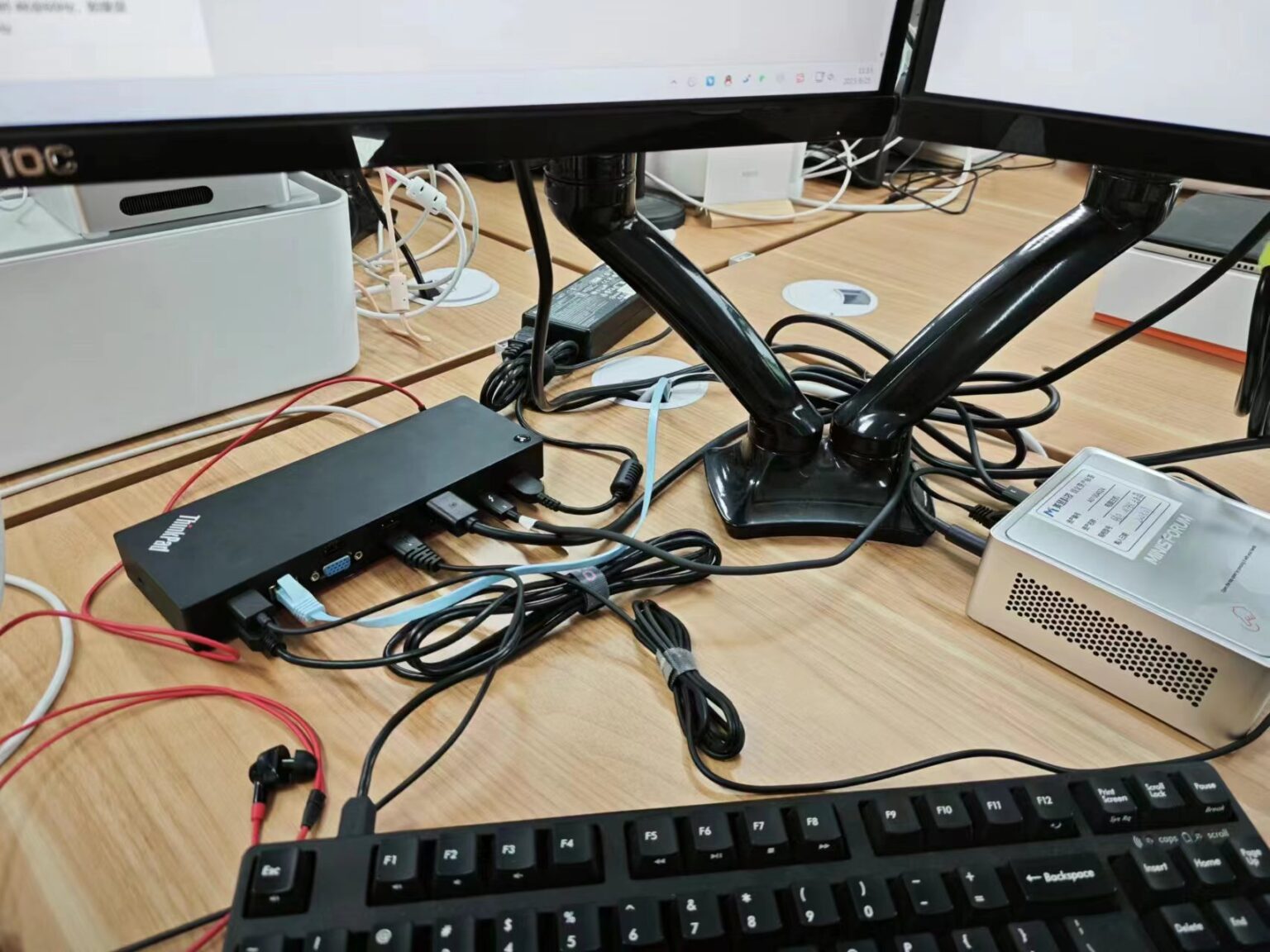 ThinkPad 40AC 雷电三扩展坞 – 笨狗又一窝